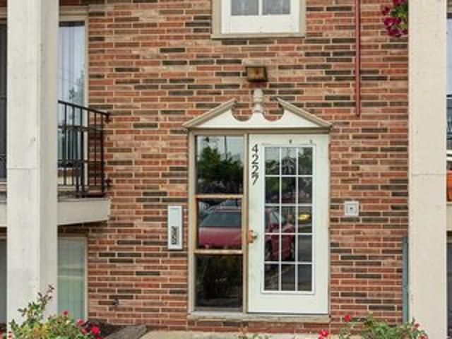 4221 Fulton Pkwy, Cleveland, OH 44144