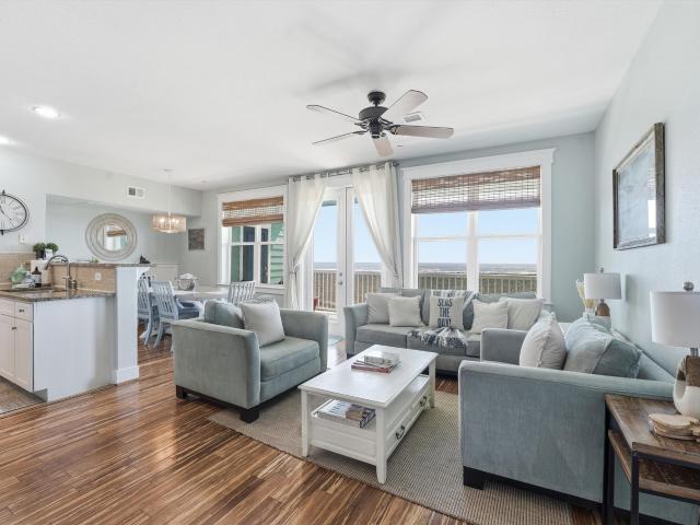 4221 Grassy Pointe Drive 202