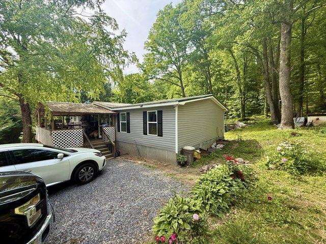 4221 Lindsey Gap Rd, Cosby, TN 37722