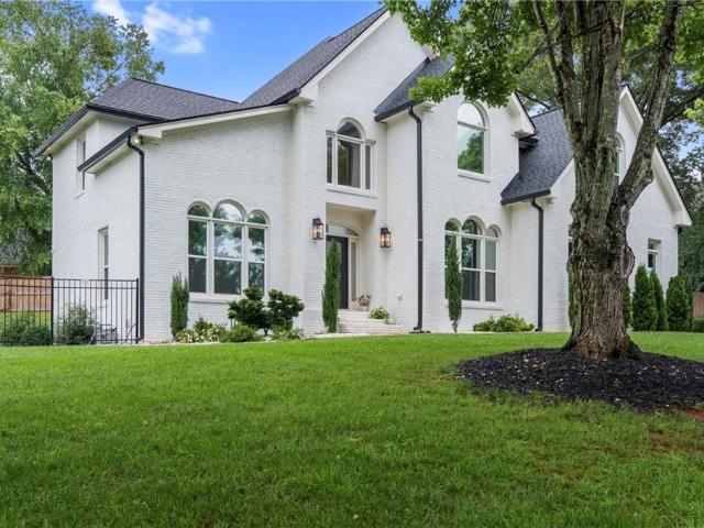 4221 Willow Oak Drive