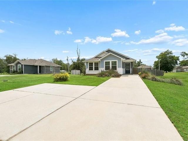 42223 Southern Pines Blvd, Ponchatoula, LA 70454