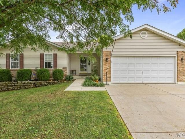 4222 NW Point Dr, House Springs, MO 63051