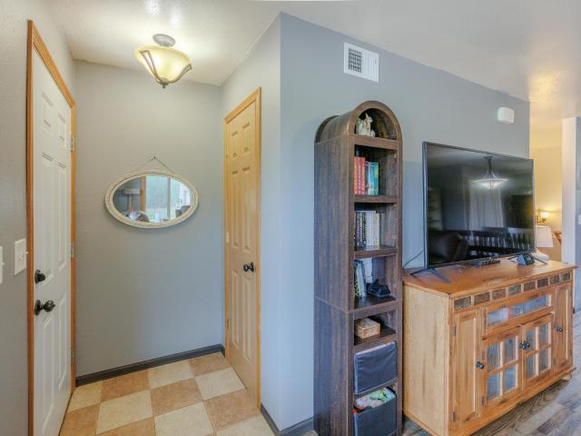 4222 Deer Haven Court SW