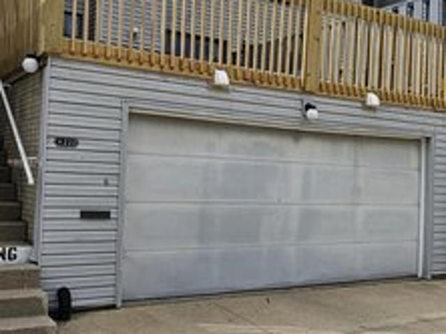 4222 Kris Line Dr, Waterloo, IA 50701