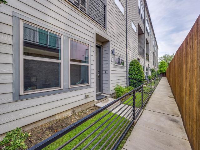 4222 Roseland Avenue # 101