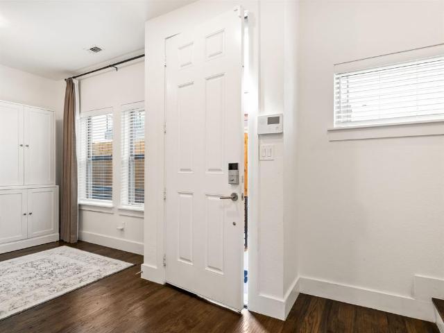 4222 Roseland Avenue # 102