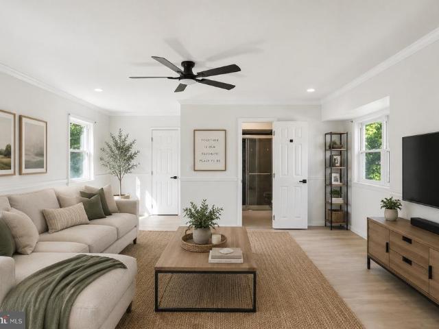4222 Thorncliff Road