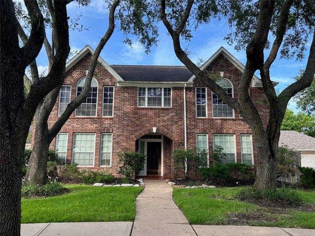 4222 Willow Bank Dr, Sugar Land, TX 77479
