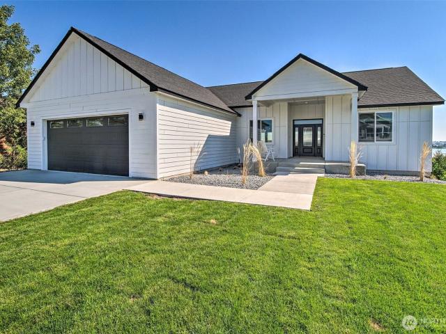 4223 Edwards Drive NE