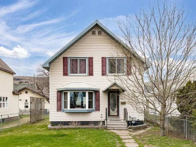 4223 W 5th St, Duluth, MN 55807