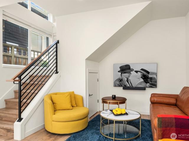 422 10th Avenue E # F