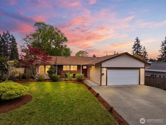 422 159th Pl SE, Bellevue, WA 98008