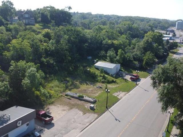 422 4 nd St SE, Ortonville, MN 56278