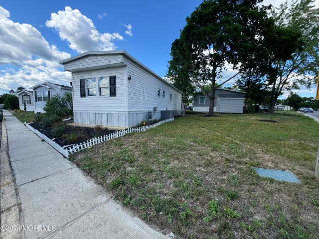 422 4th St, Jackson, NJ 08527 | MLS #22608 | Compass