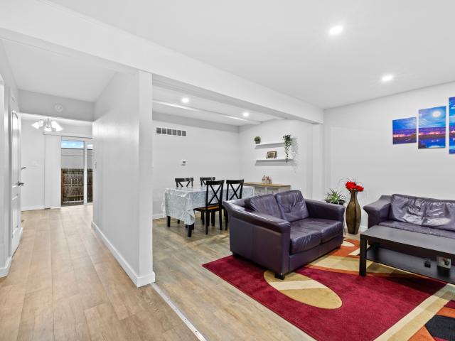 422 gainsborough court # 422