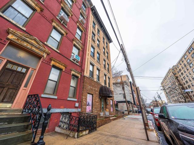 422 Grand St