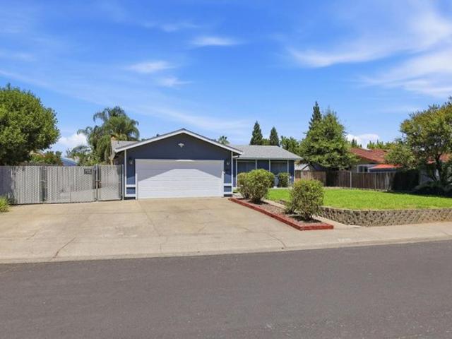 422 Greenridge Ave, Roseville, CA 95678