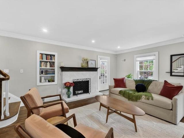 422 E 55th Street