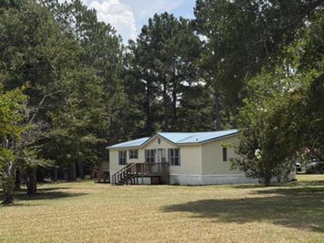 422 E Gate Dr, Norman Park, GA 31771