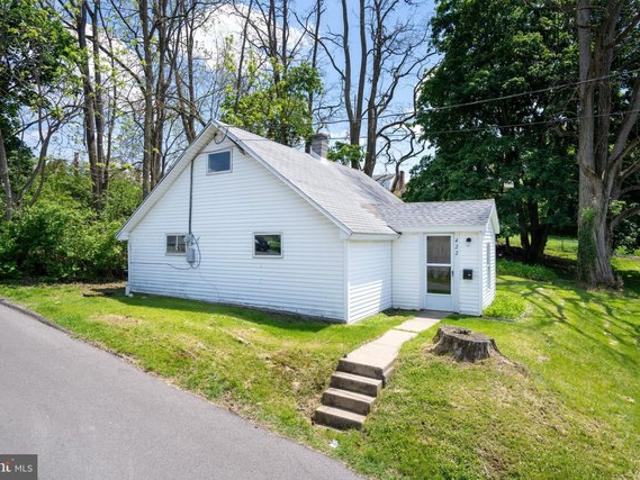 422 E Manchester Ln, Bellefonte, PA 16823