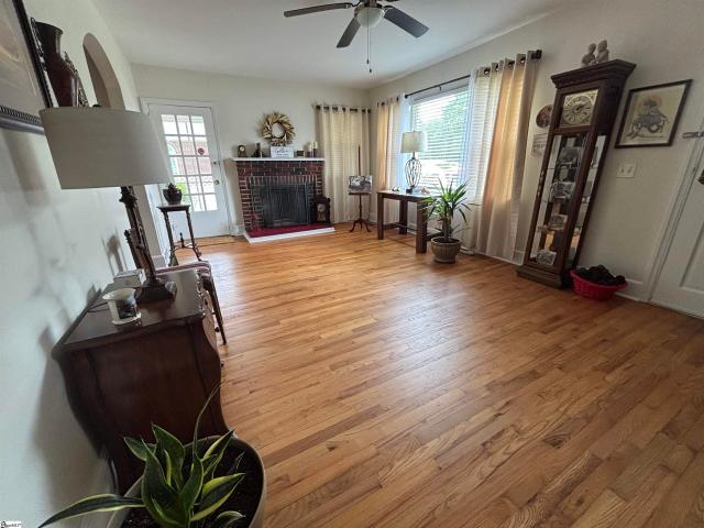 422 E Savannah St, Calhoun Falls, SC 29628 | MLS #1557 | Compass