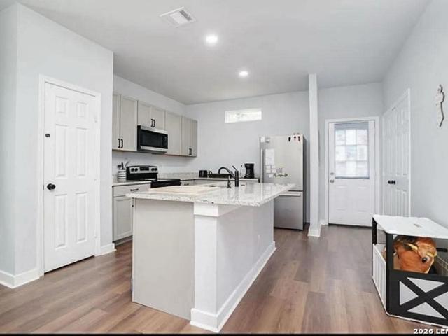 422 K St Unit 103