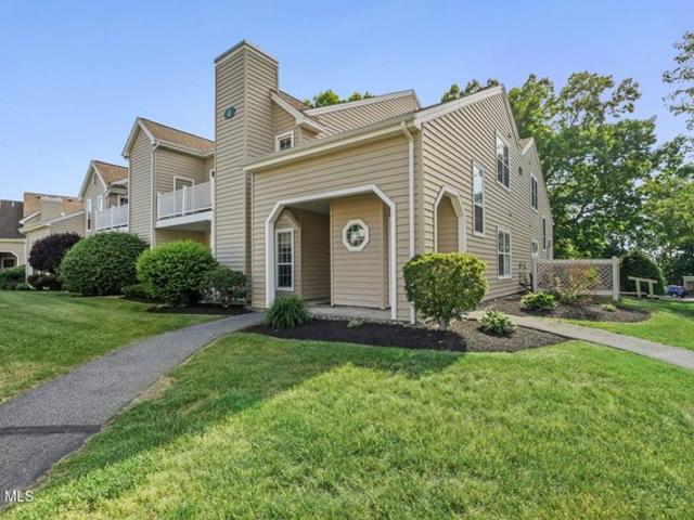 422 Hampton Place Blvd, Troy, NY 12180