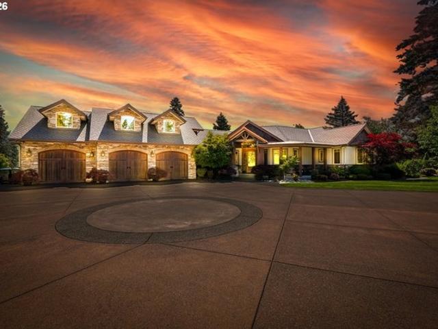 422 Jasmine Way, Roseburg, OR 97471