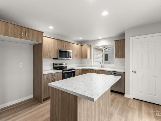 422 Oliver St