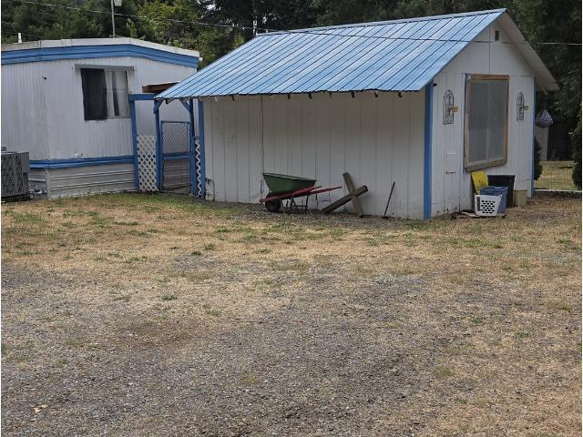 422 lou gray dr