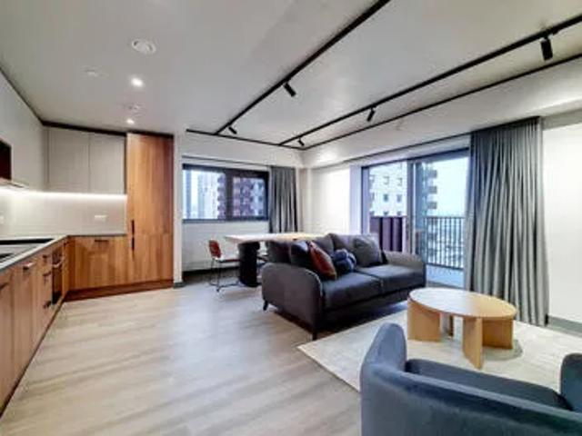 422 Luna | Quintain Living
