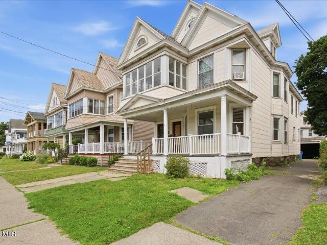 422 Manning Boulevard