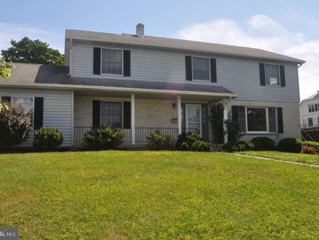 422 Market St, Millersburg, PA 17061