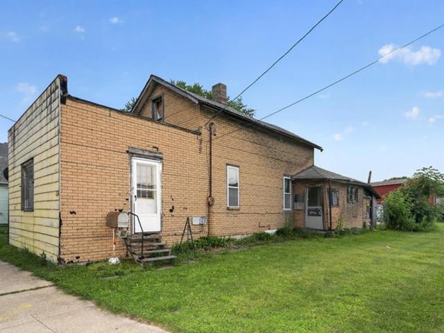 422 Michigan Ave, Logansport, IN 46947