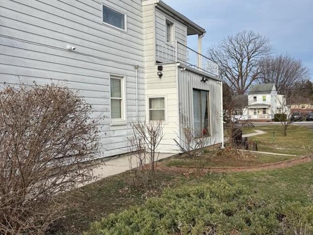 422 S 6Th Street