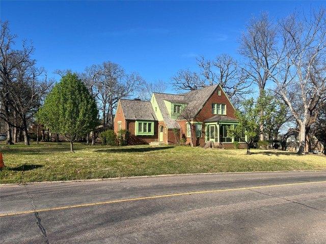422 S Highland St, Ada, OK 74820