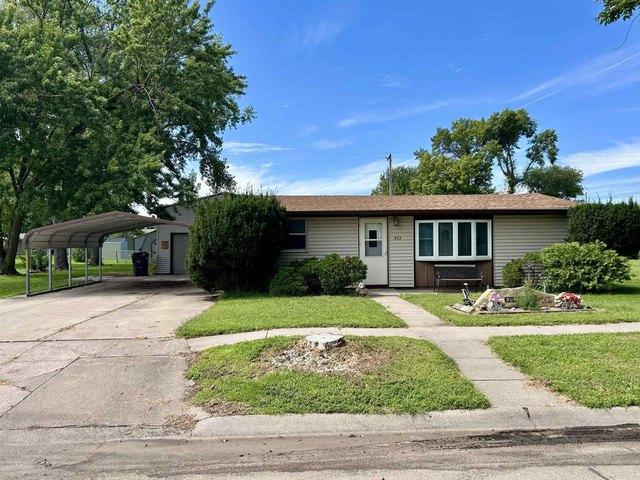 422 S Queen City Ave, Hastings, NE 68901