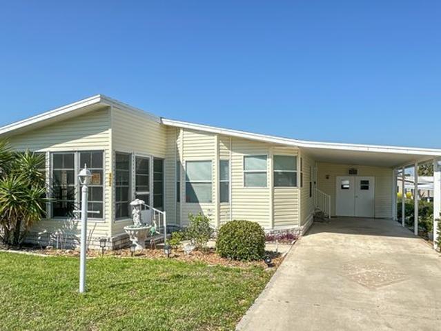 422 Snead Dr, Lady Lake, FL 32159