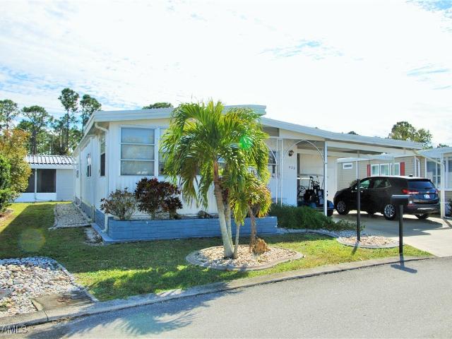 422 Snead Dr, North Fort Myers, FL 33903 | MLS #225014