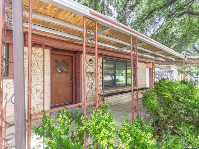 422 Sandalwood Ln