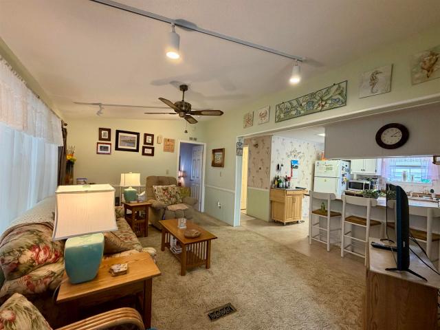 422 Sandlewood Dr