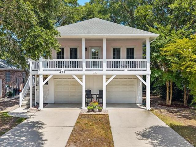 422 Settlers Ln, Kure Beach, NC 28449