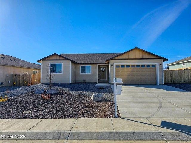 422 Seminole Dr, Yerington, NV 89447