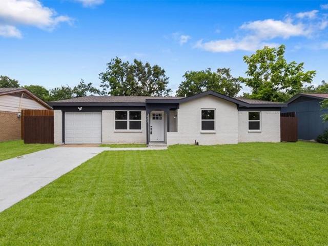 422 Sparks St, Grand Prairie, TX 75051