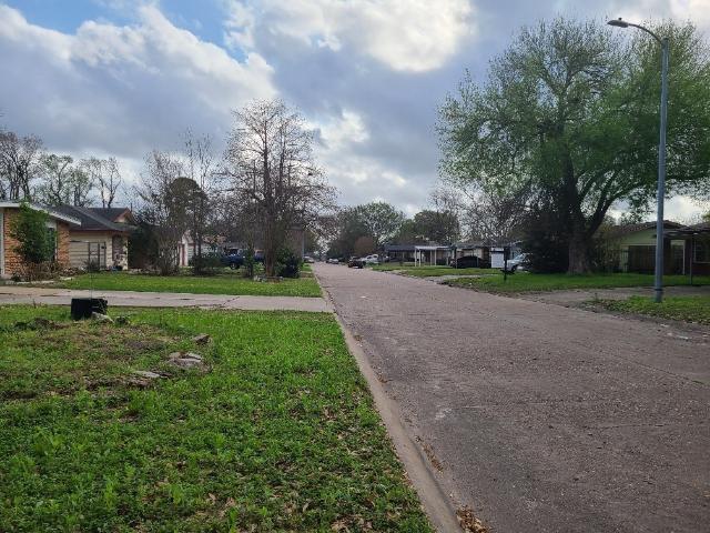 422 Surratt Drive
