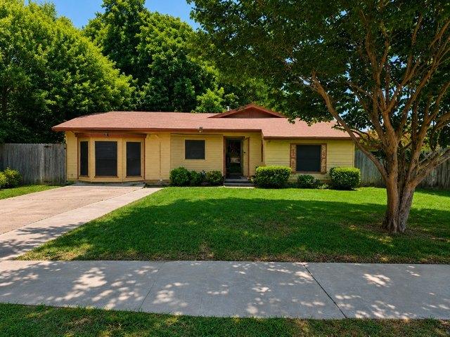 422 SW 17th St, Grand Prairie, TX 75051