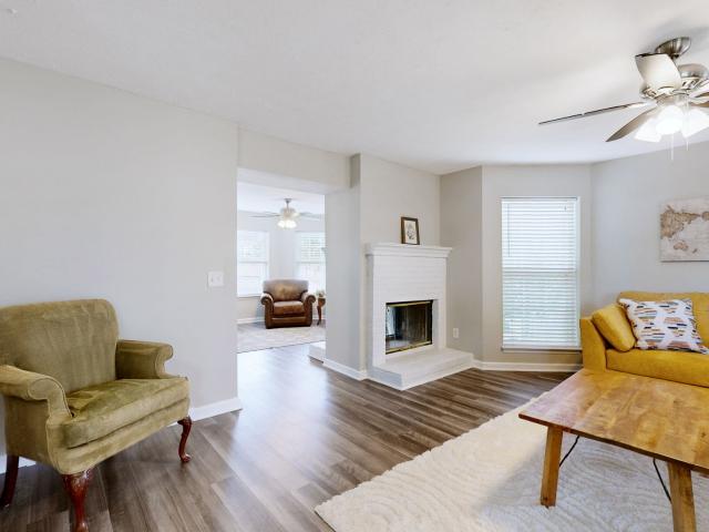 422 Randall Ln