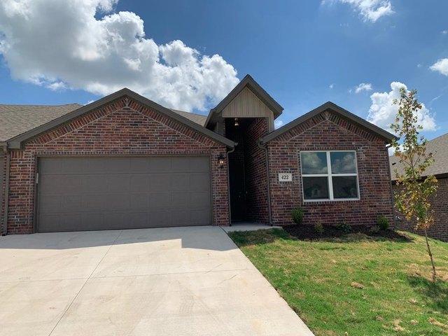 422 Red Robin St, Centerton, AR 72719