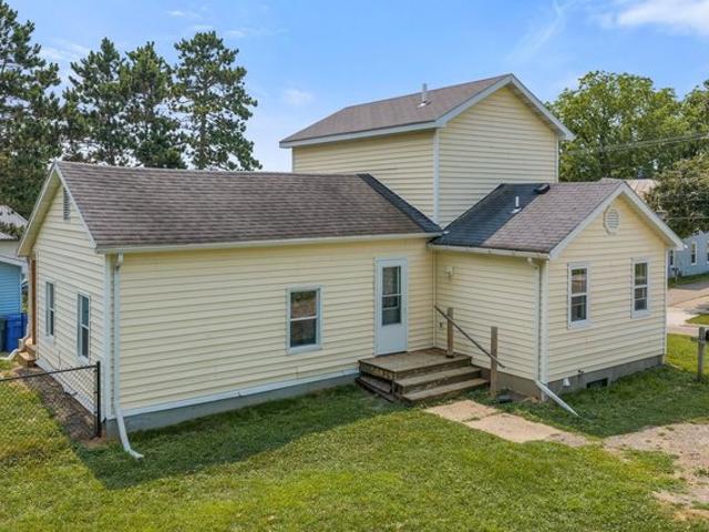 422 Ridge St, Baraboo, WI 53913