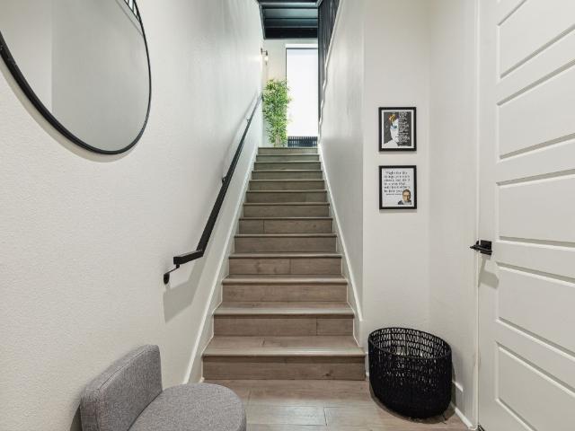 422 W 9th Street 106